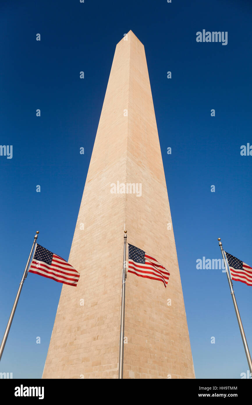 Washington dc us flags hi-res stock photography and images - Alamy