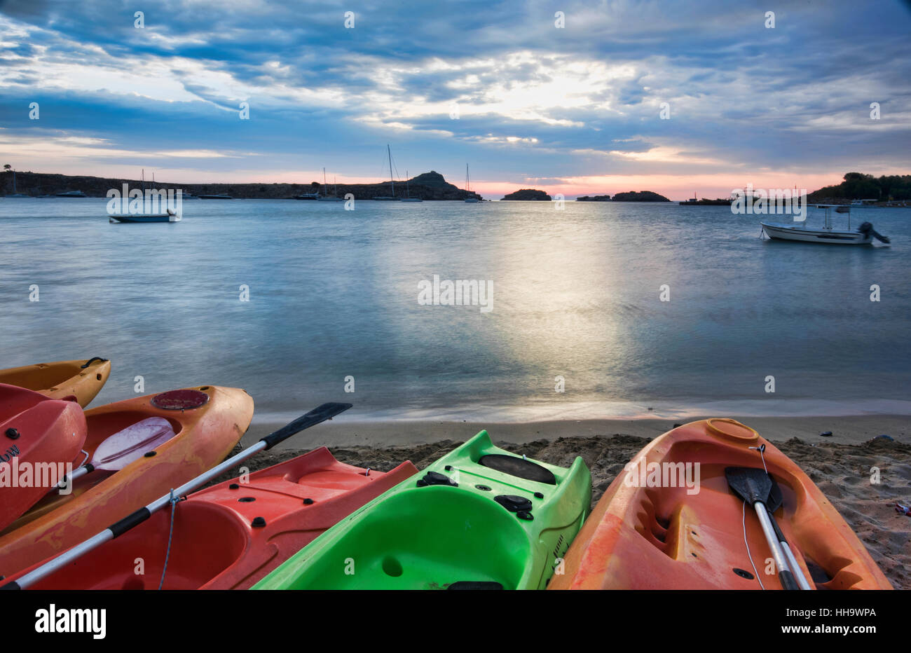 Island sunrise umbrellas beach hi-res stock photography and images - Alamy