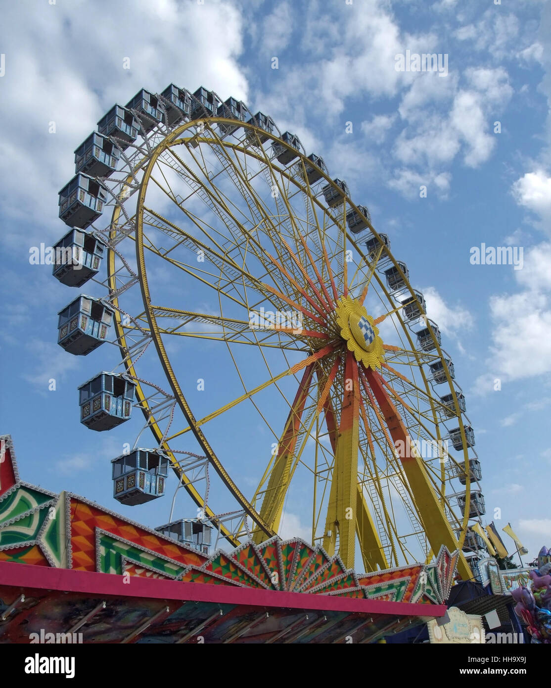 big wheel and blue sky Stock Photo - Alamy