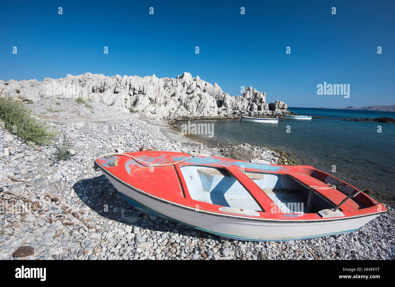 Beached fishing boat hi-res stock photography and images - Alamy