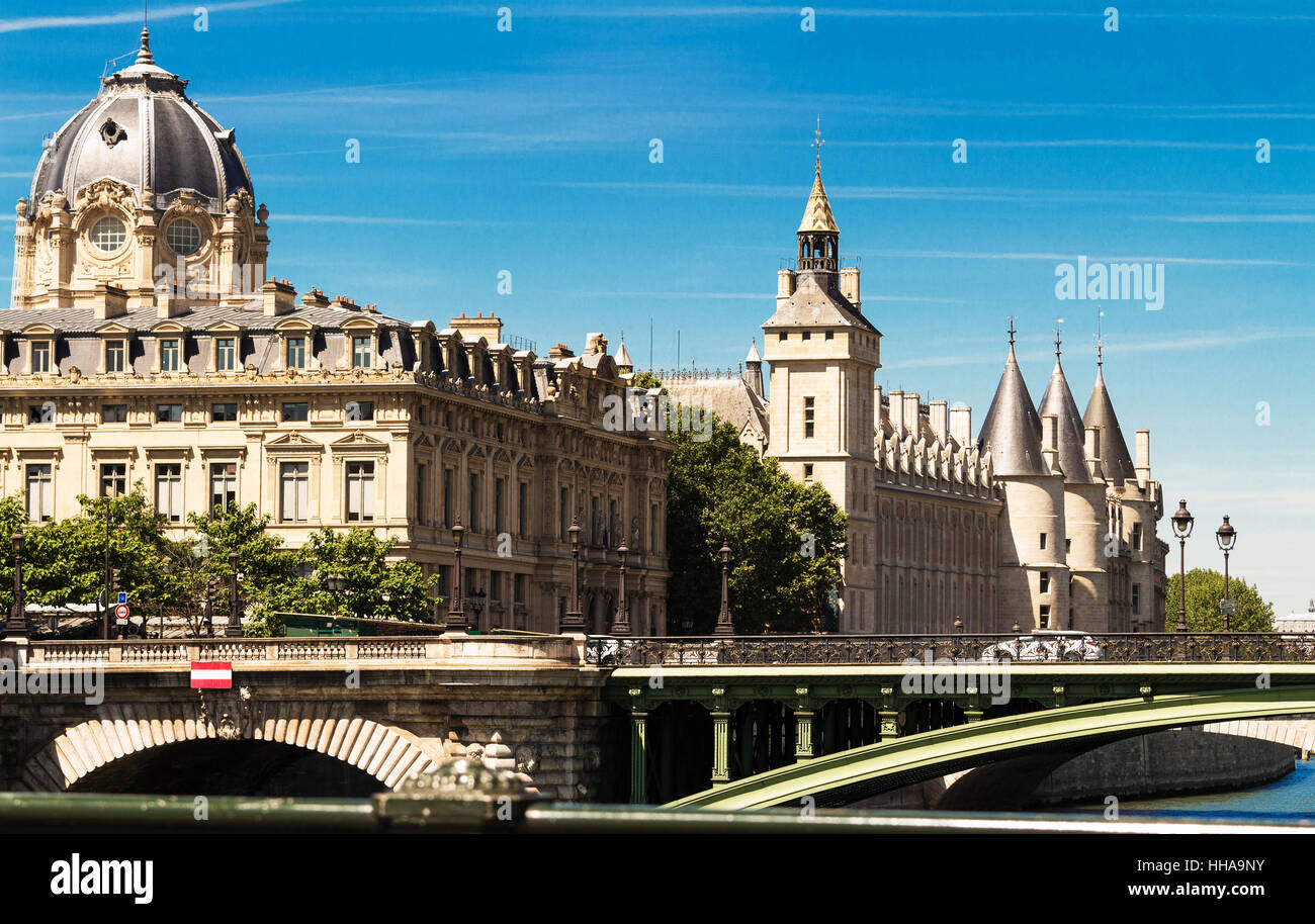 The building of Commercial Court of Paris was built in 1860-1865 by ...