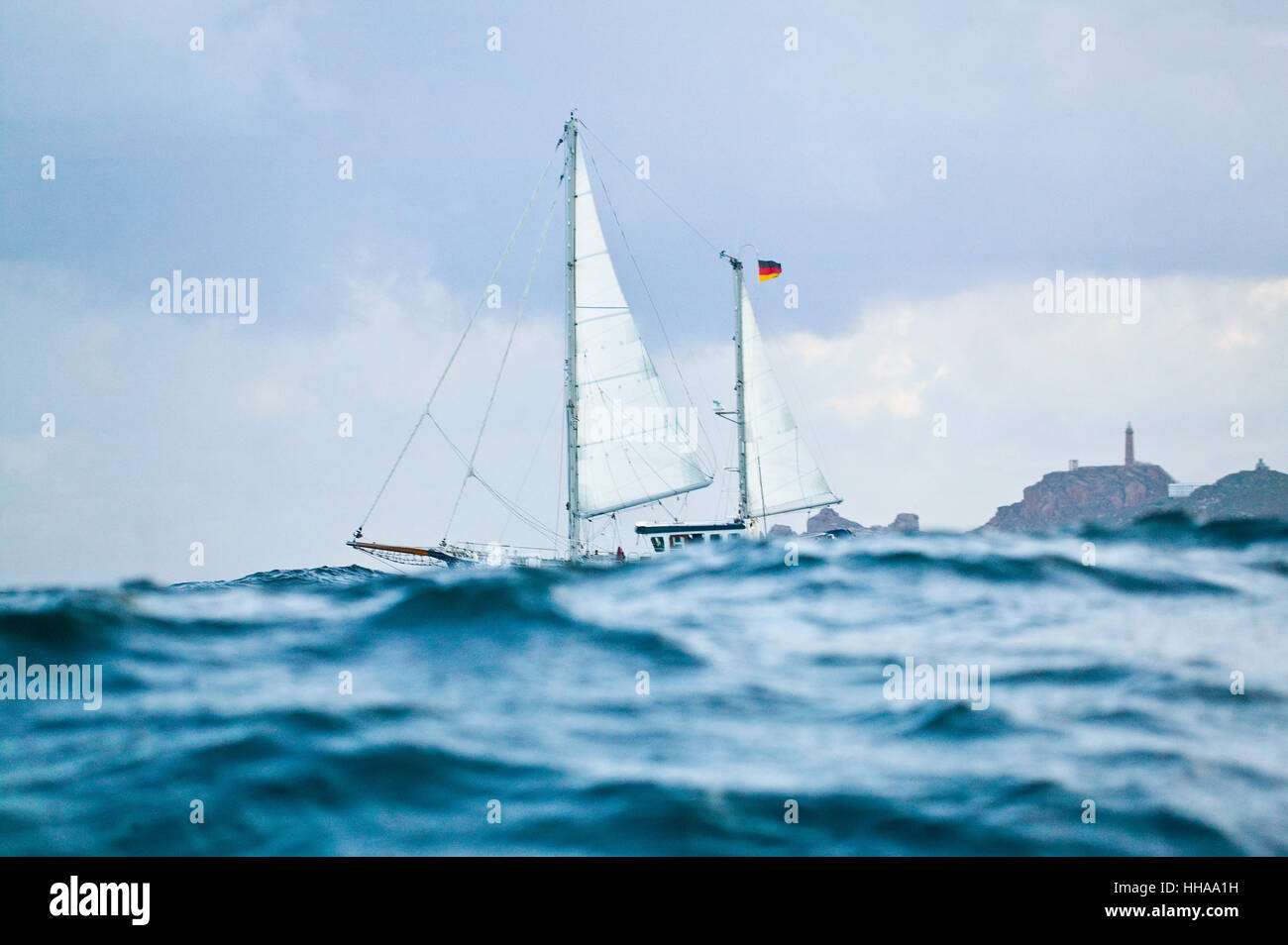 Sailing ship rough seas hi-res stock photography and images - Alamy