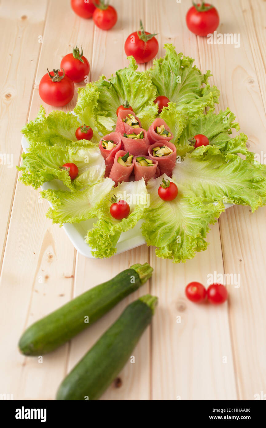 food, aliment, dish, meal, roll, kaiser, courgette, zucchini, light ...