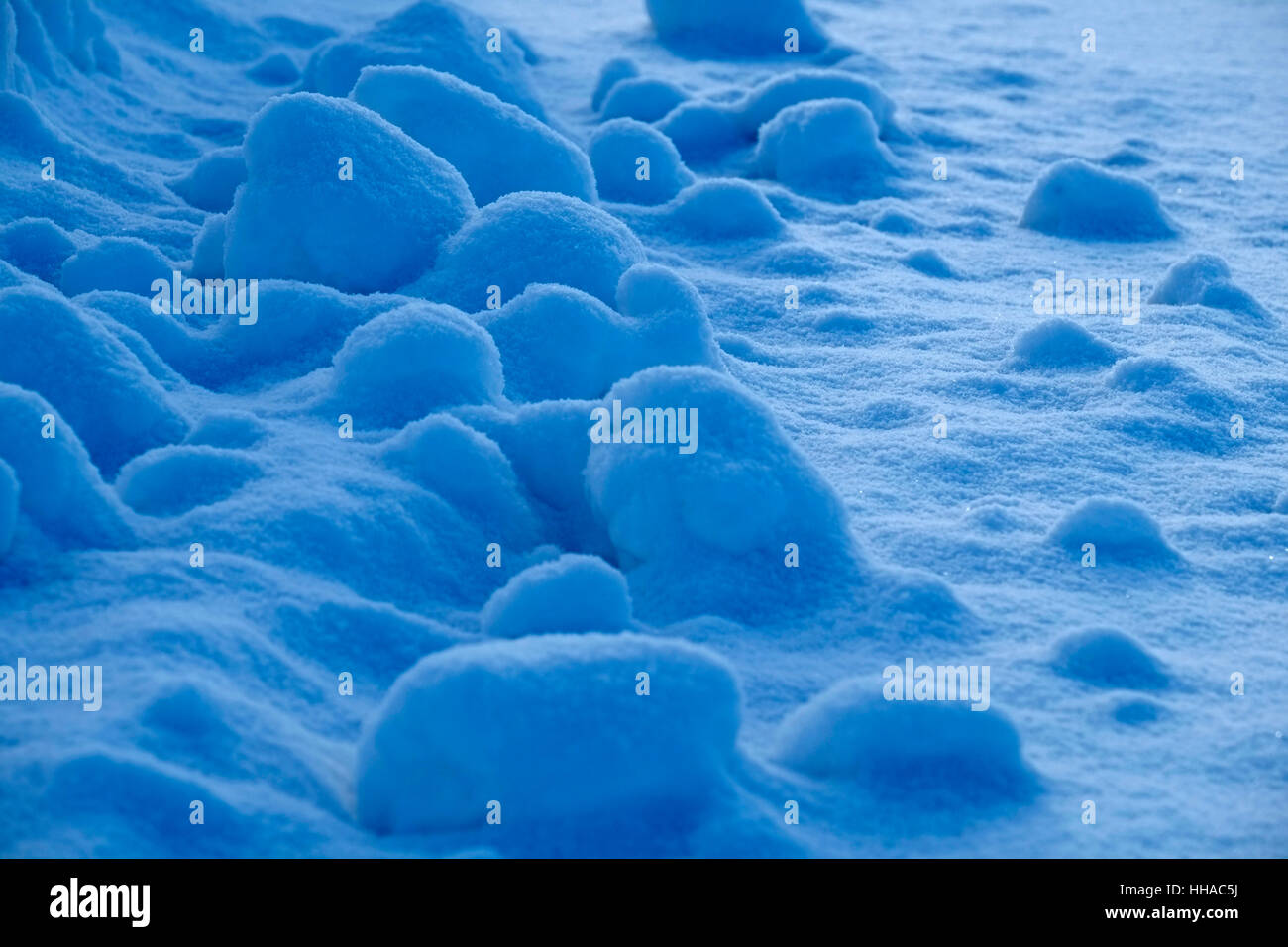 Snow piles in parking lot hi-res stock photography and images - Alamy