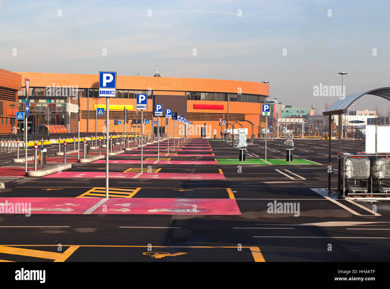 big, large, enormous, extreme, powerful, imposing, immense, relevant ...