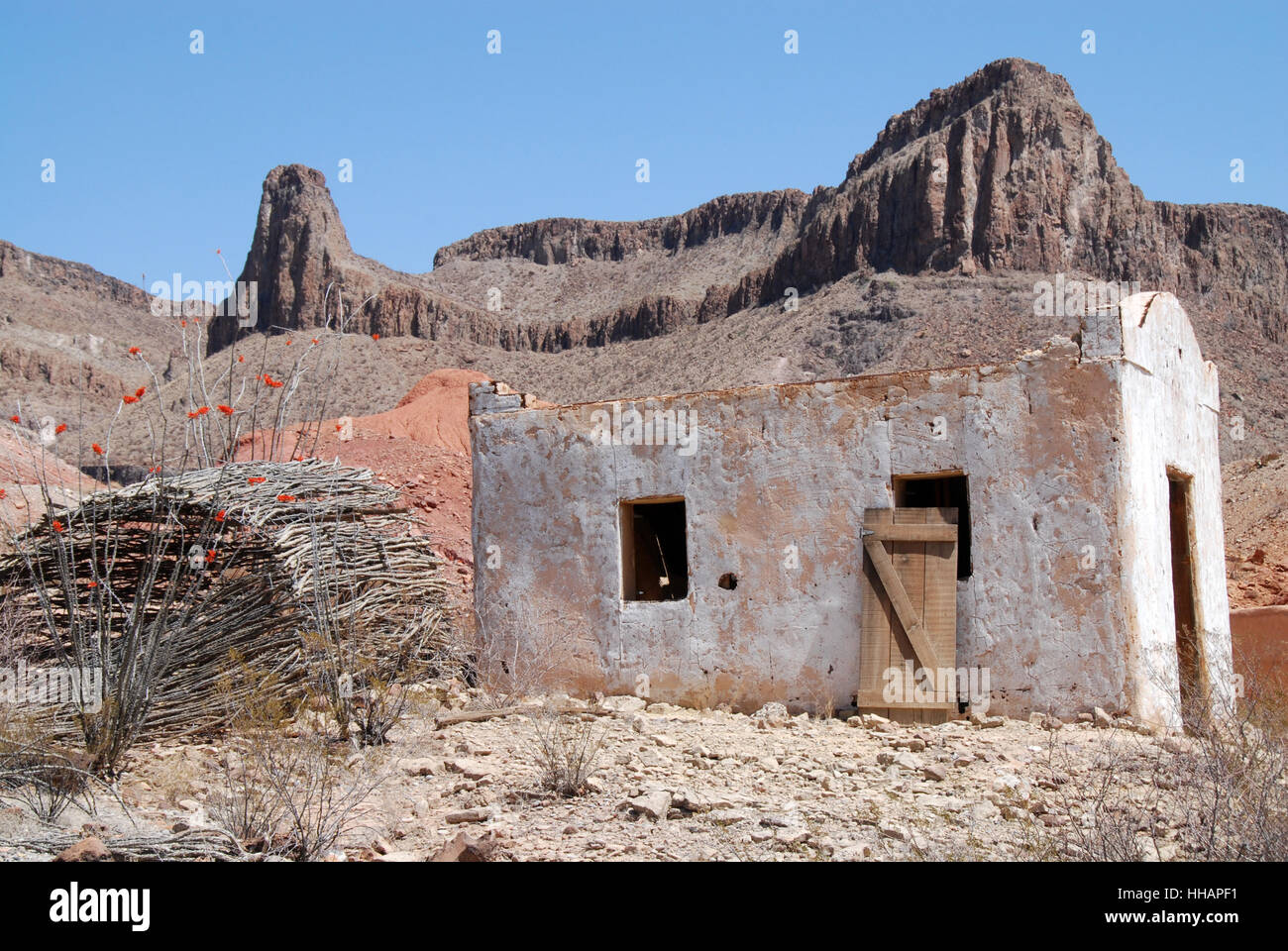 mexican shack 1 Stock Photo - Alamy