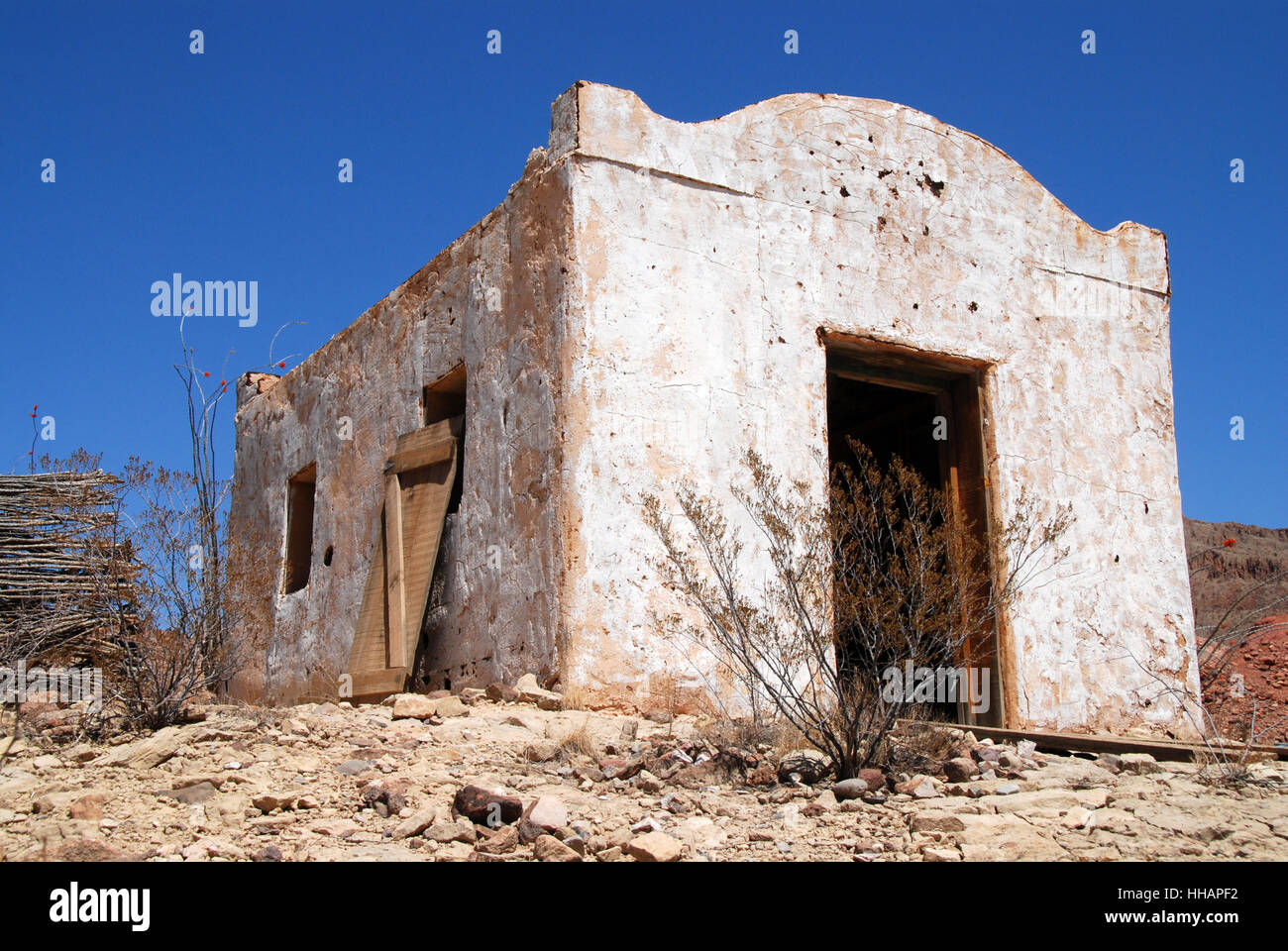 mexican shack 2 Stock Photo - Alamy