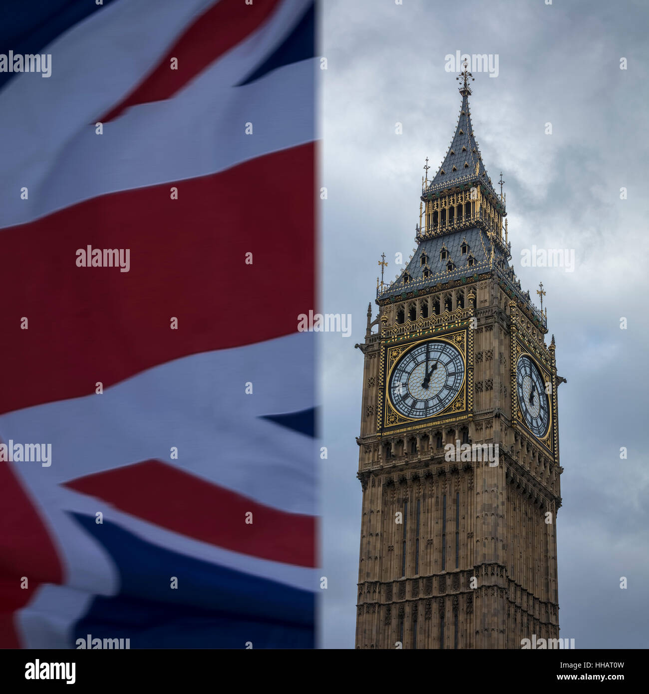 Big ben and union jack flag hi-res stock photography and images - Alamy