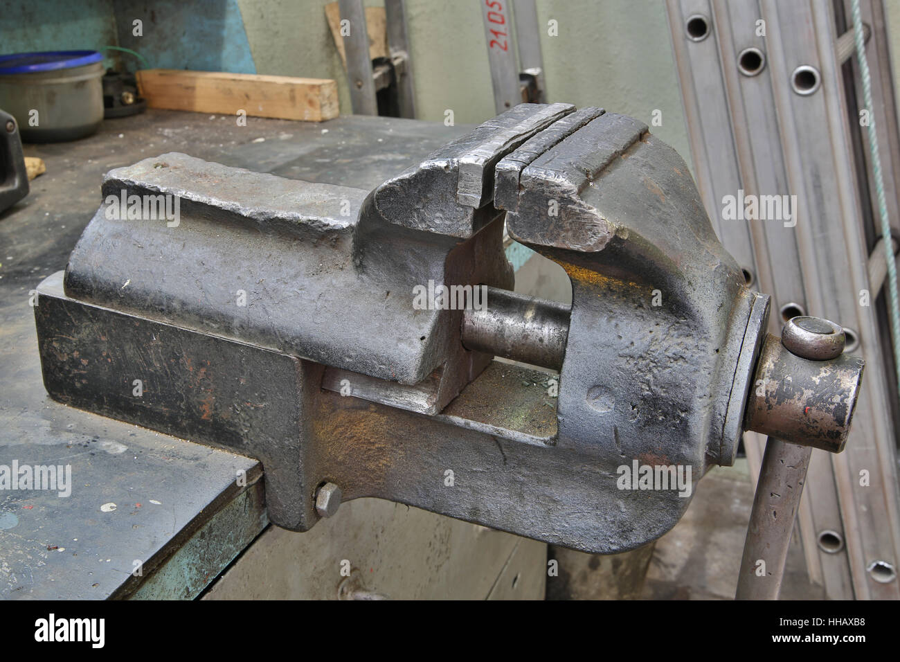 tool, object, firm, firmly, industrial, screw, steel, metal, open, work ...
