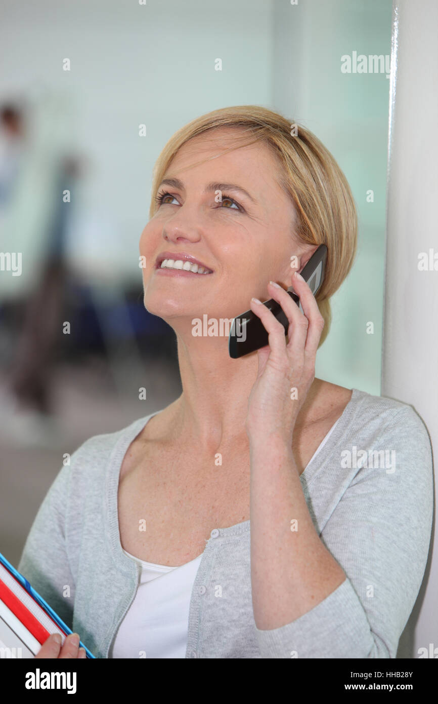 woman, conversation, telephone, phone, talk, speaking, speaks, spoken, speak Stock Photo - Alamy