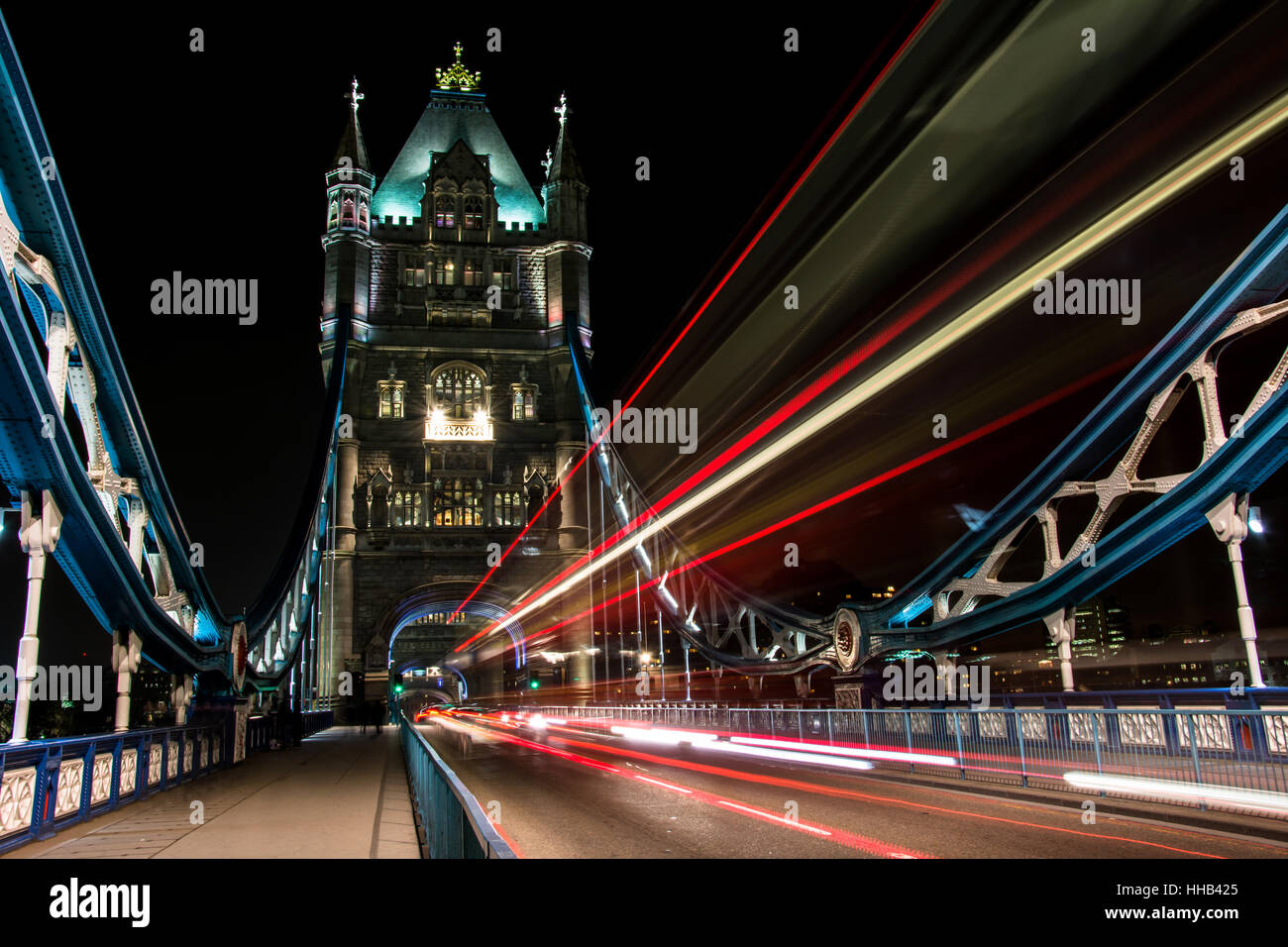 Long exposure tower bridge hi-res stock photography and images - Alamy