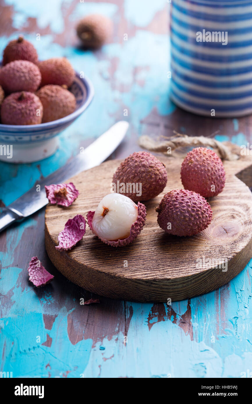 Some fresh lichees ready to be peeled Stock Photo - Alamy