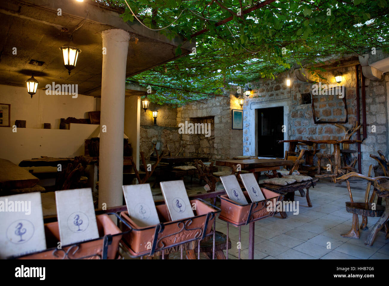 Fancy restaurant old hi-res stock photography and images - Alamy