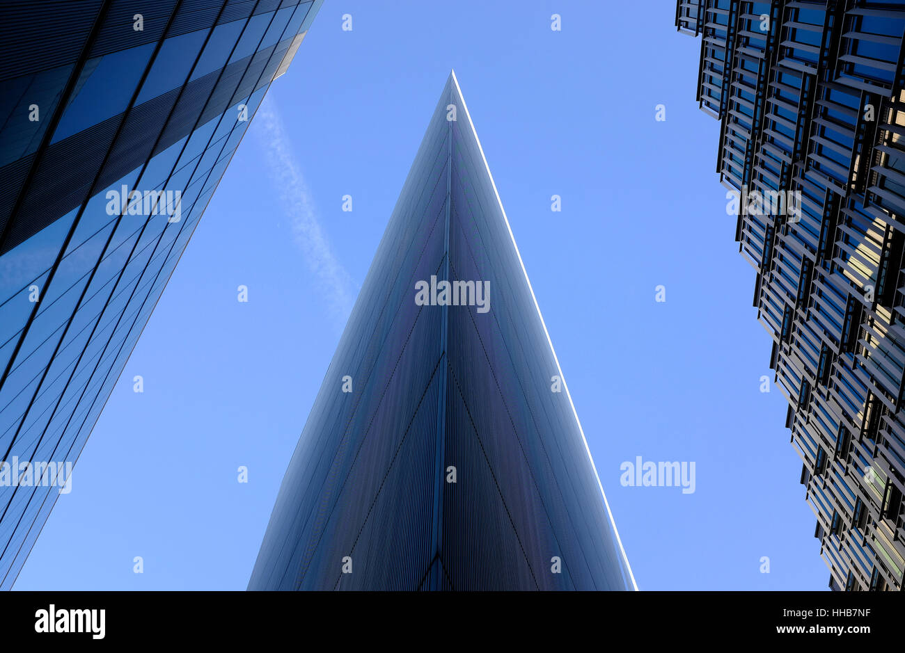 Office buildings in more london hi-res stock photography and images - Alamy