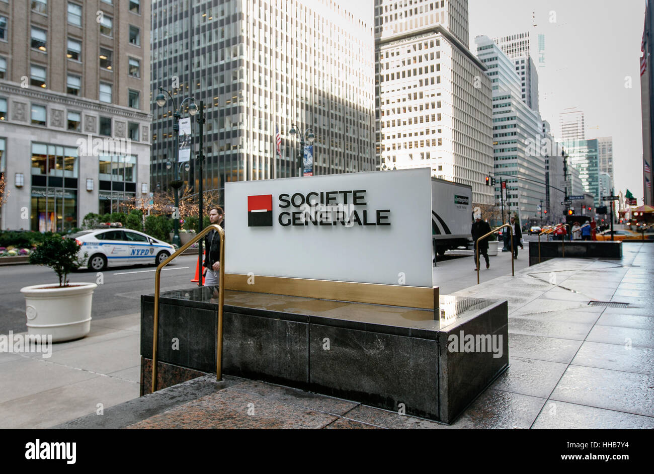 Corporate signage hi-res stock photography and images - Alamy