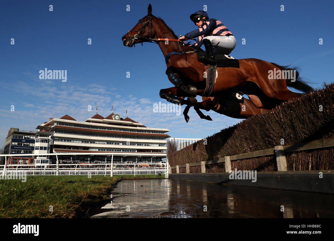 Open ditch racecourse hi-res stock photography and images - Alamy