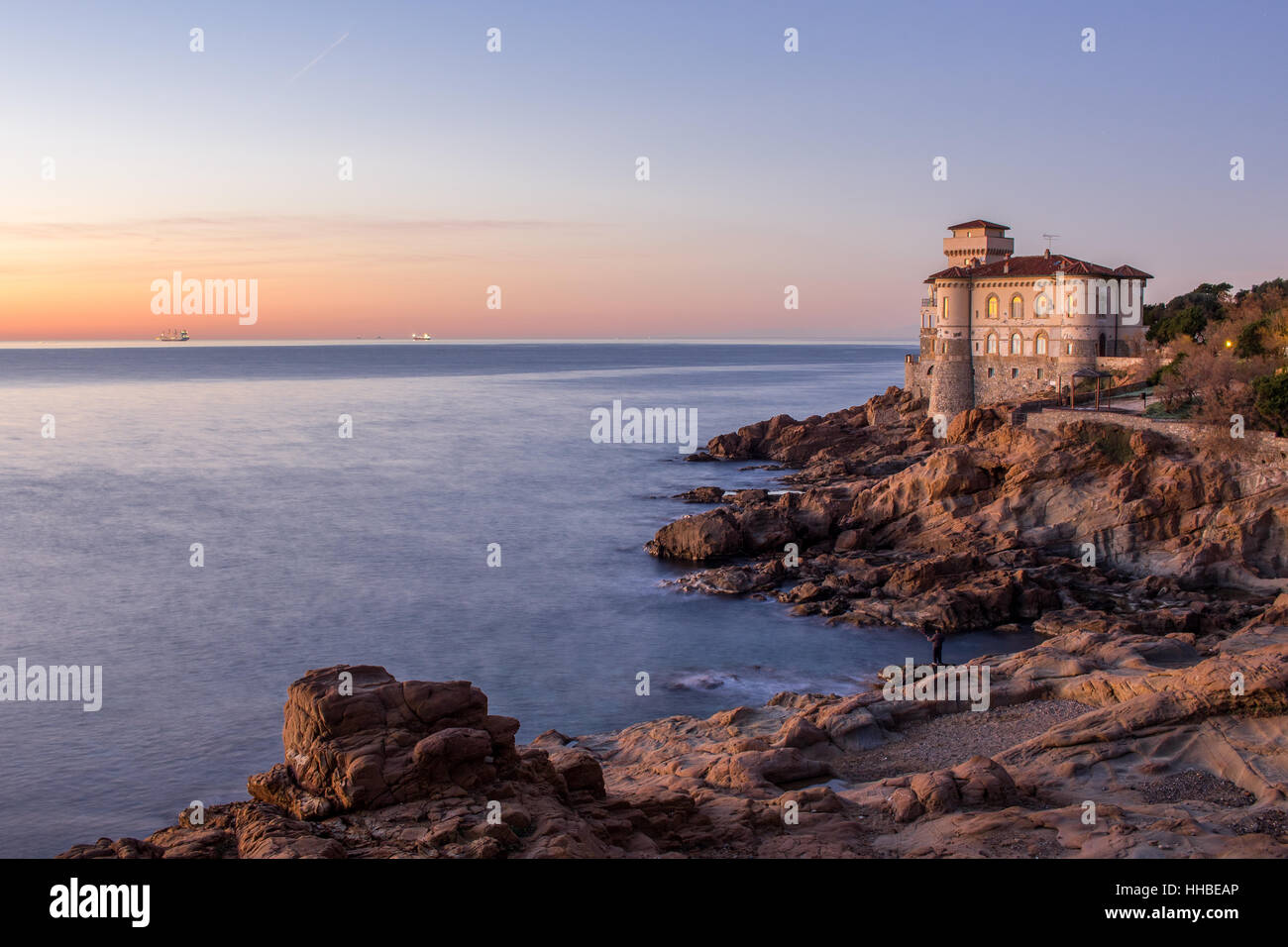 Castle in front of the sea Stock Photo - Alamy