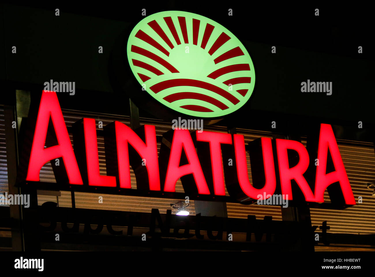 das Logo der Marke "Alnatura", Berlin Stock Photo - Alamy