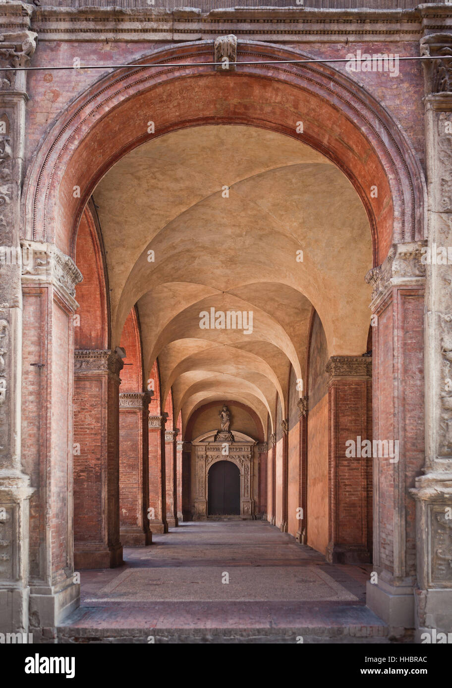 corridor, monument, arch, diagonal, arcade, direction, vertical ...