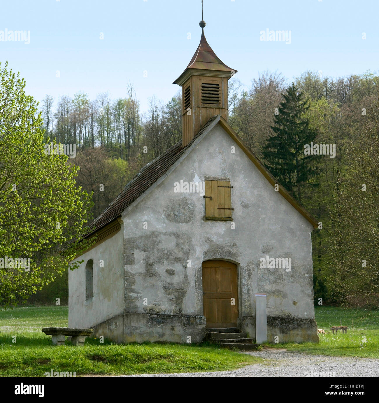 idyllic small chapel Stock Photo - Alamy