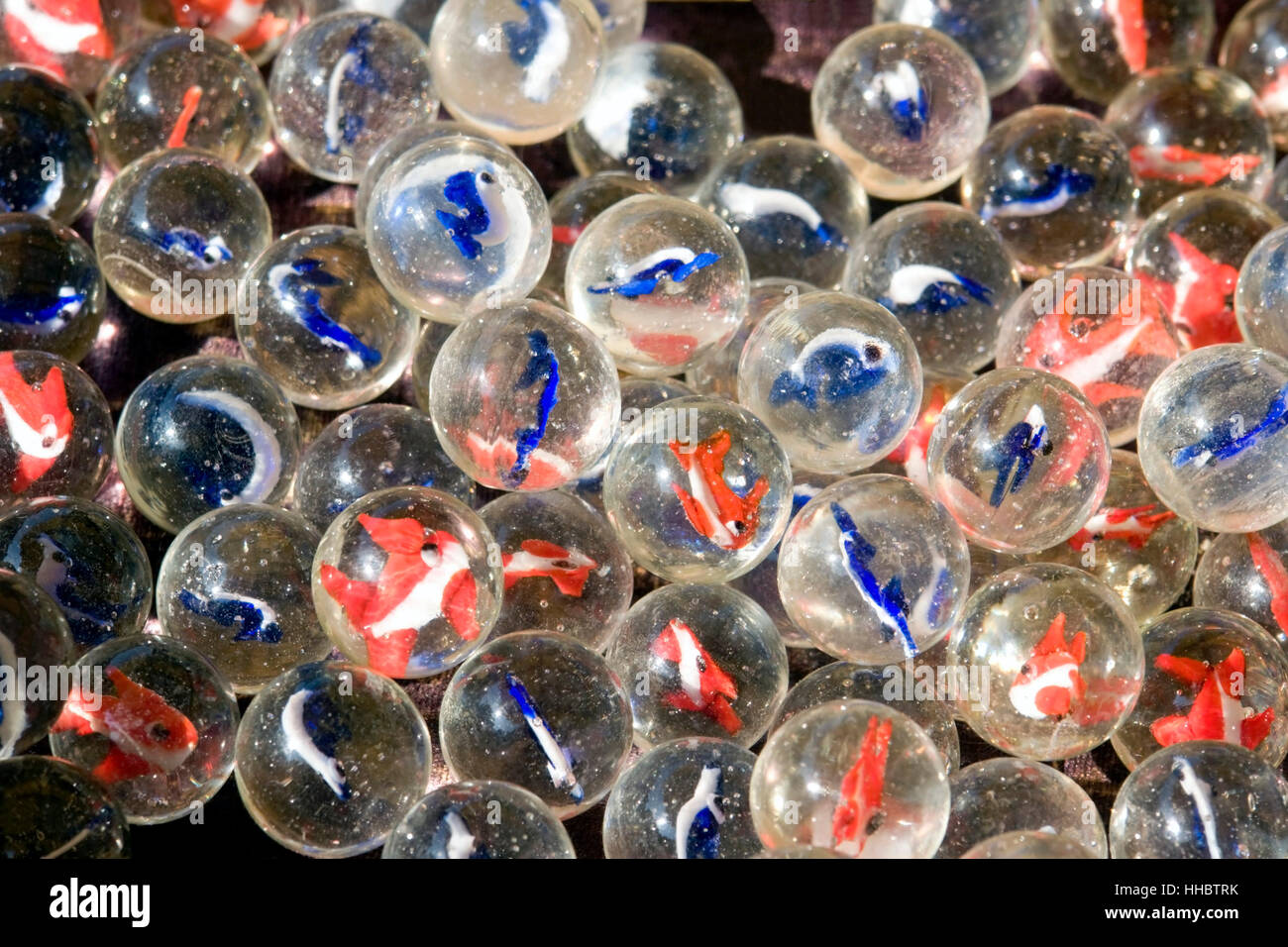 piece, section, segment, part, area, pearl, format-filling, pellet ...