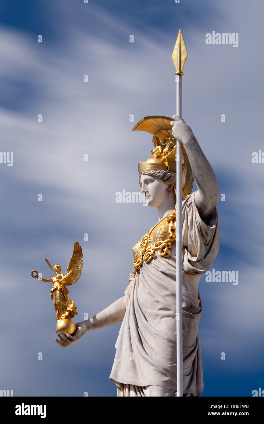 Athena pallas fighting hi-res stock photography and images - Alamy