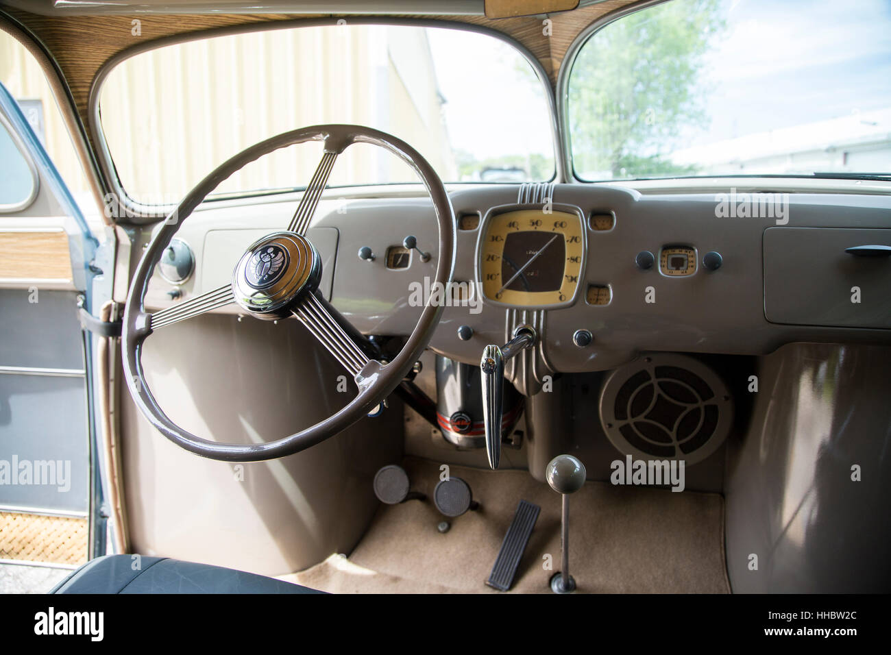 1936 Scarab minivan automobile dashboard, designed by William Stout ...