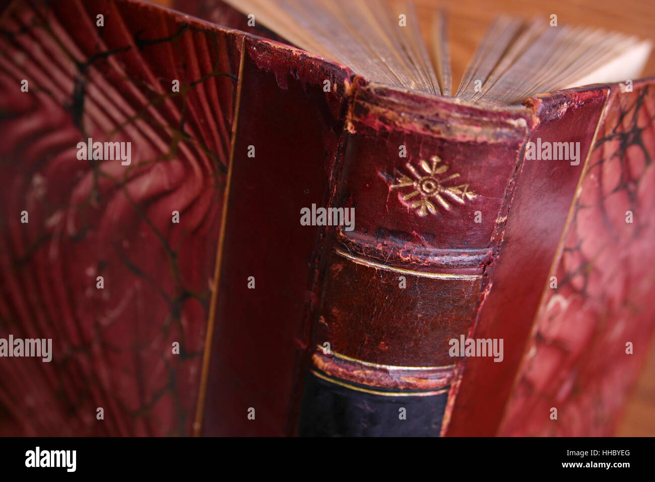 Old books spine hi-res stock photography and images - Alamy