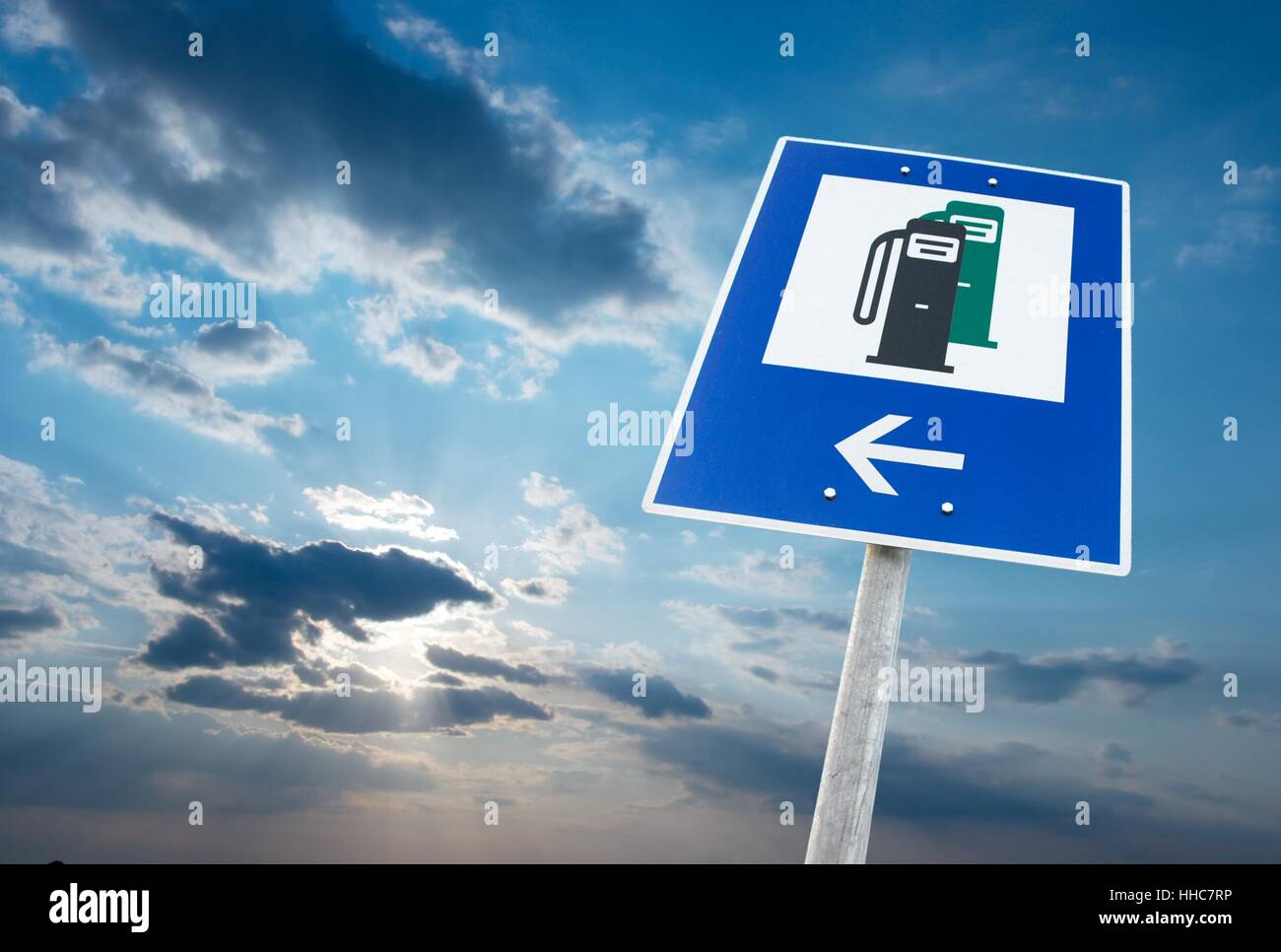 Fuelstation hi-res stock photography and images - Alamy