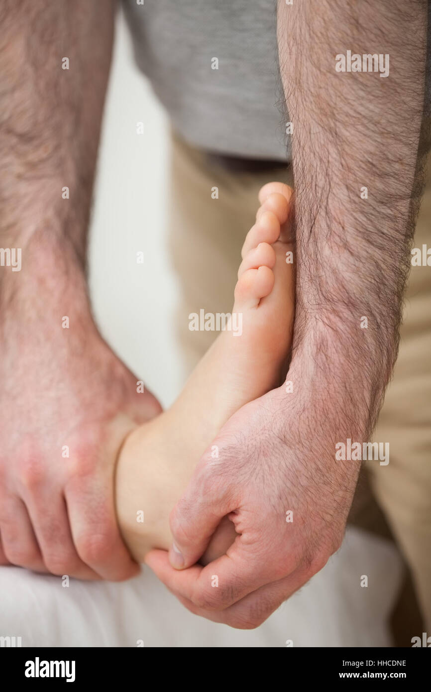 Ankle joint mobilization therapy doctor hi-res stock photography and ...