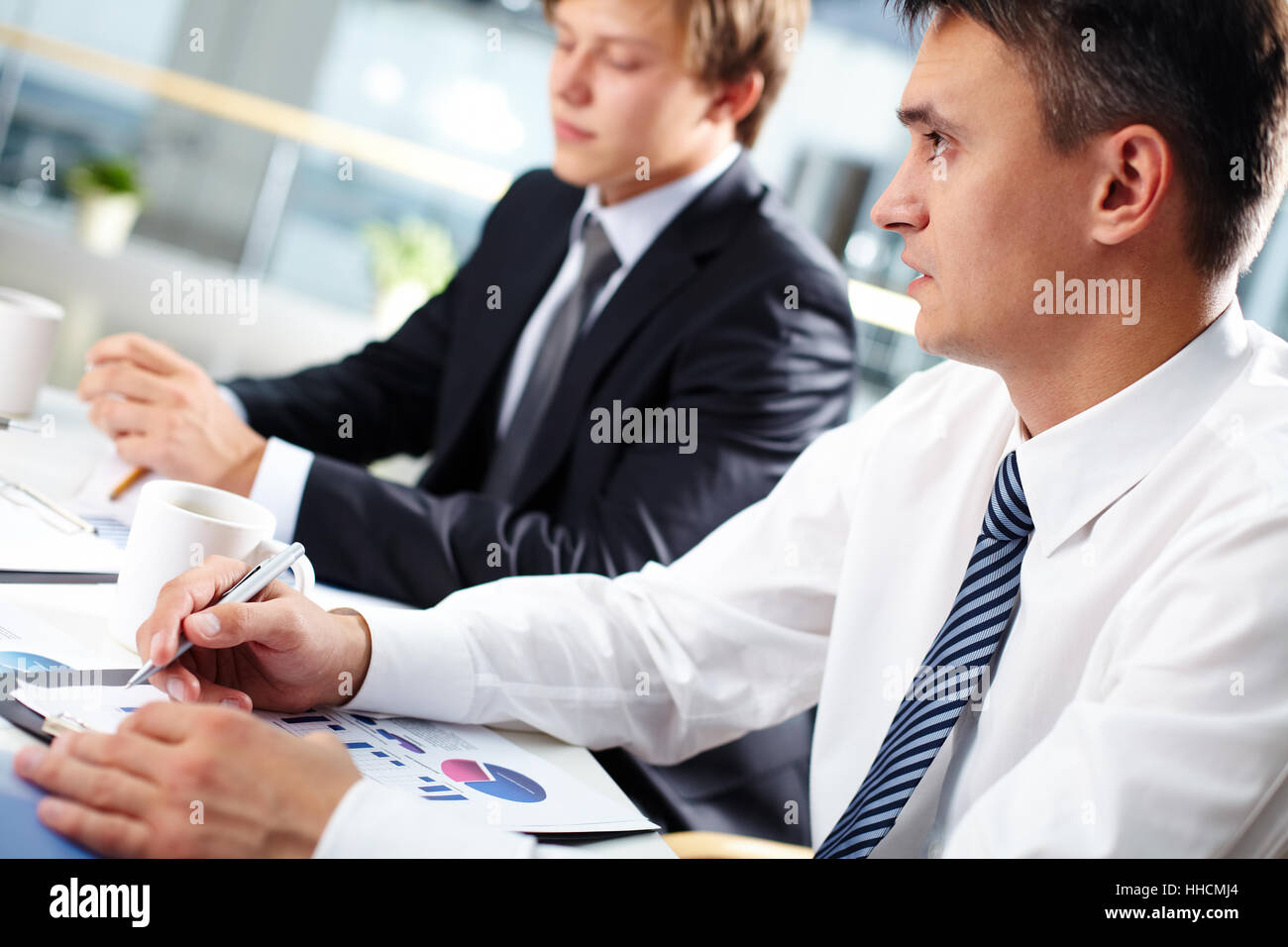 Self organizing group hi-res stock photography and images - Alamy
