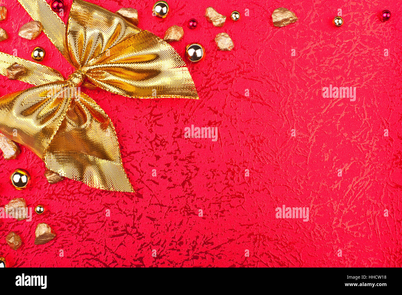 red greeting card with gold ribbon Stock Photo - Alamy