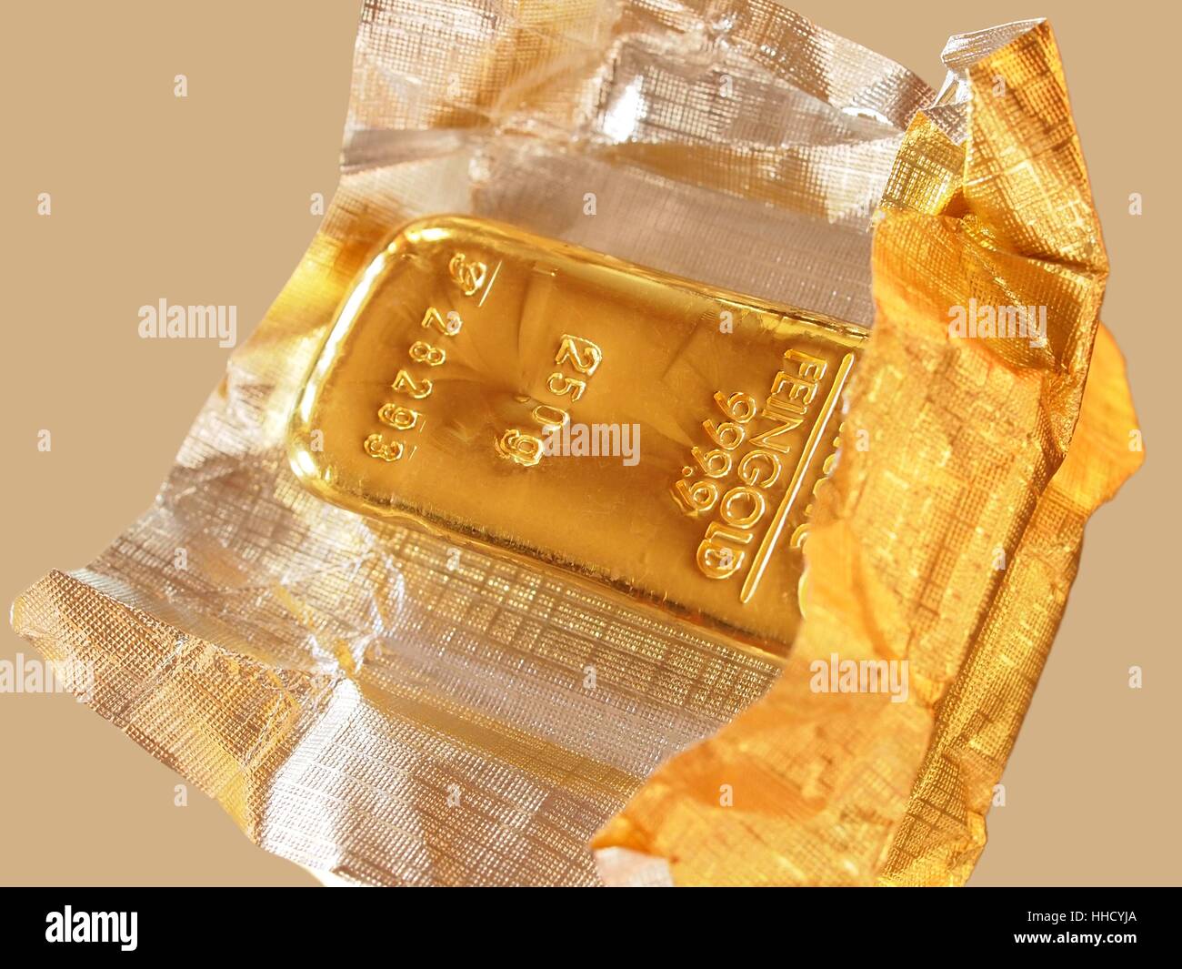 Fake gold bar hi-res stock photography and images - Alamy