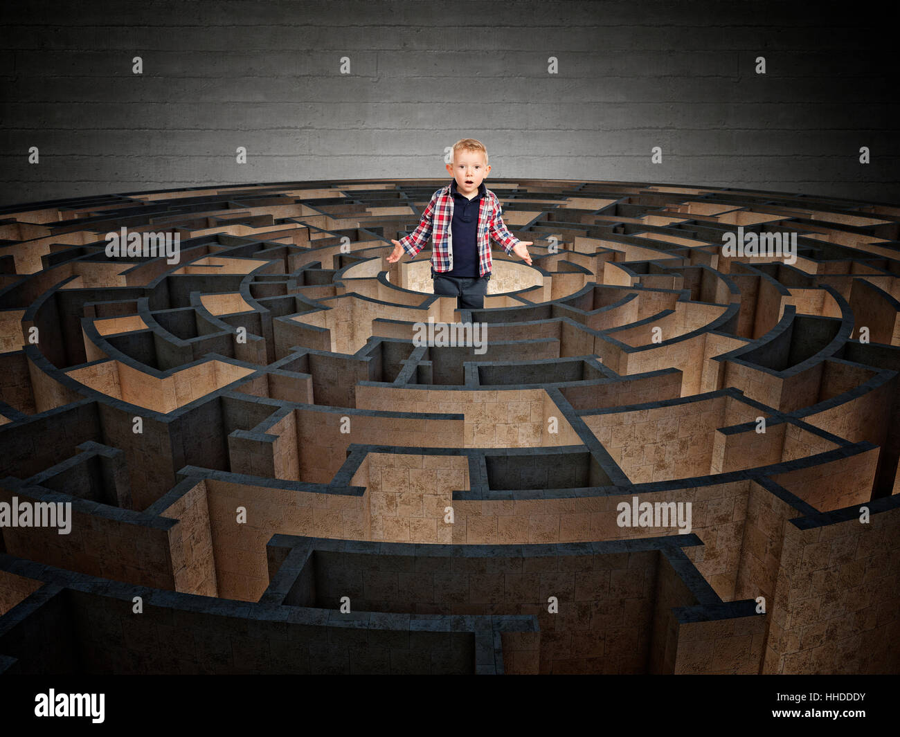 child and circular maze 3d Stock Photo - Alamy