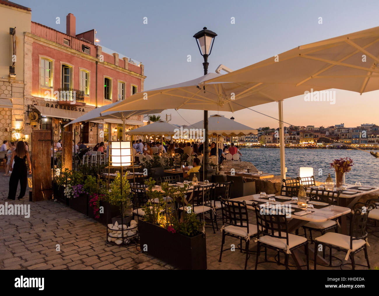 Restaurants and taverns hi-res stock photography and images - Alamy