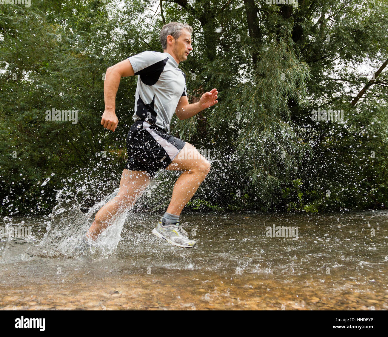 Run through time marathon hi-res stock photography and images - Alamy