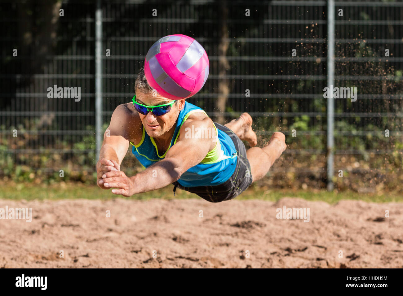 Strandvolleyball hi-res stock photography and images - Alamy