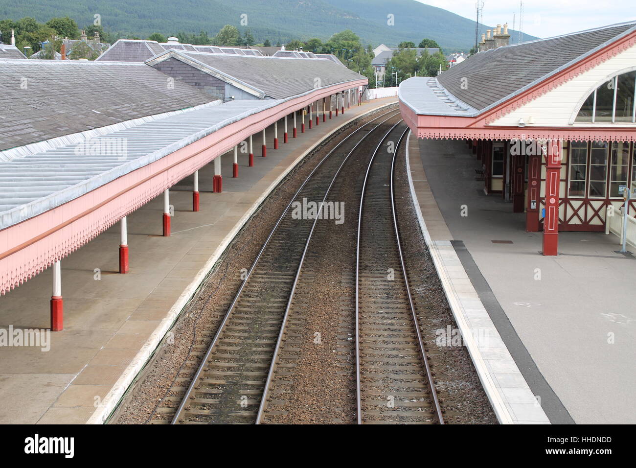 station, railway, locomotive, train, engine, rolling stock, vehicle ...