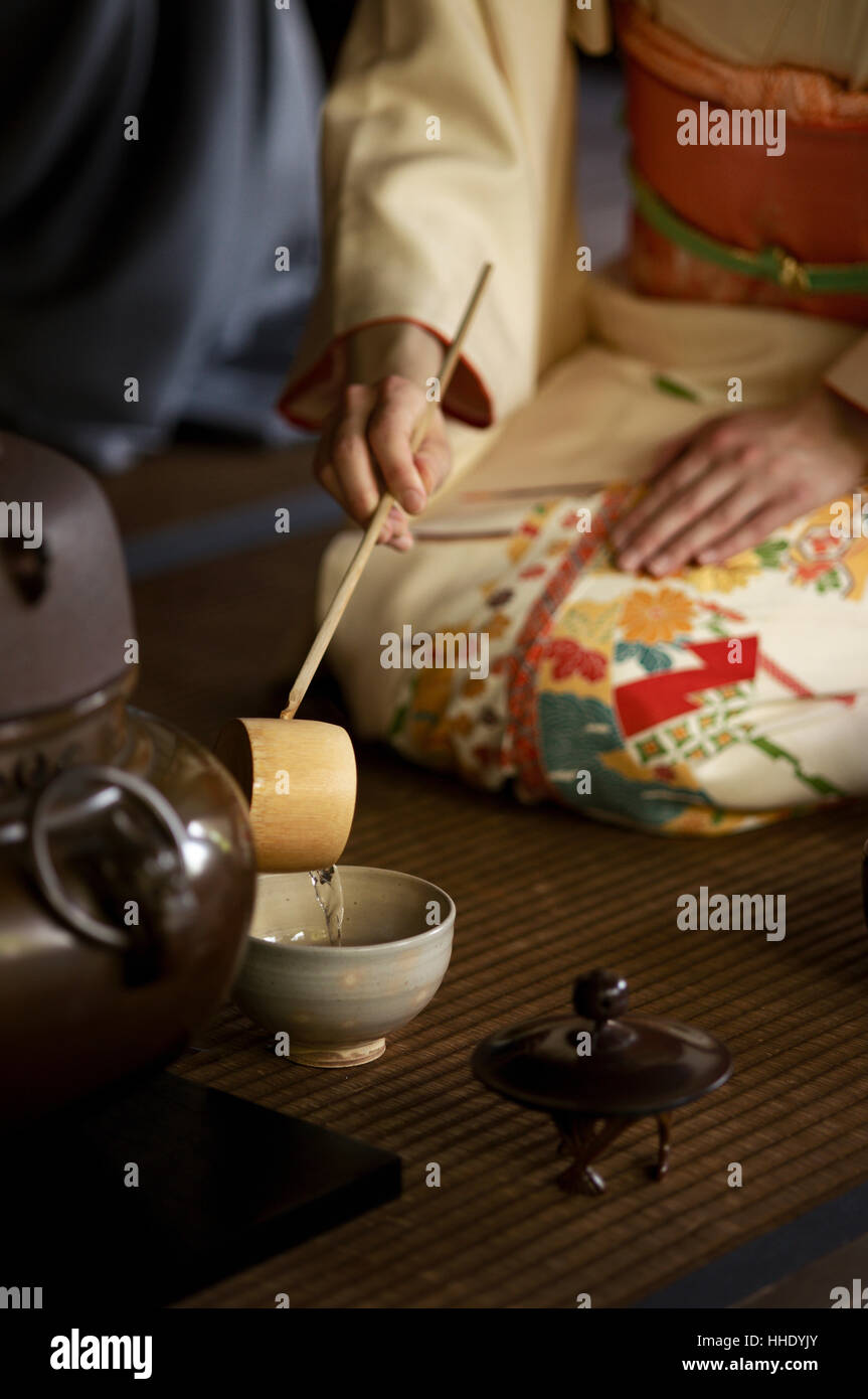 Tea pouring ceremony hi-res stock photography and images - Alamy
