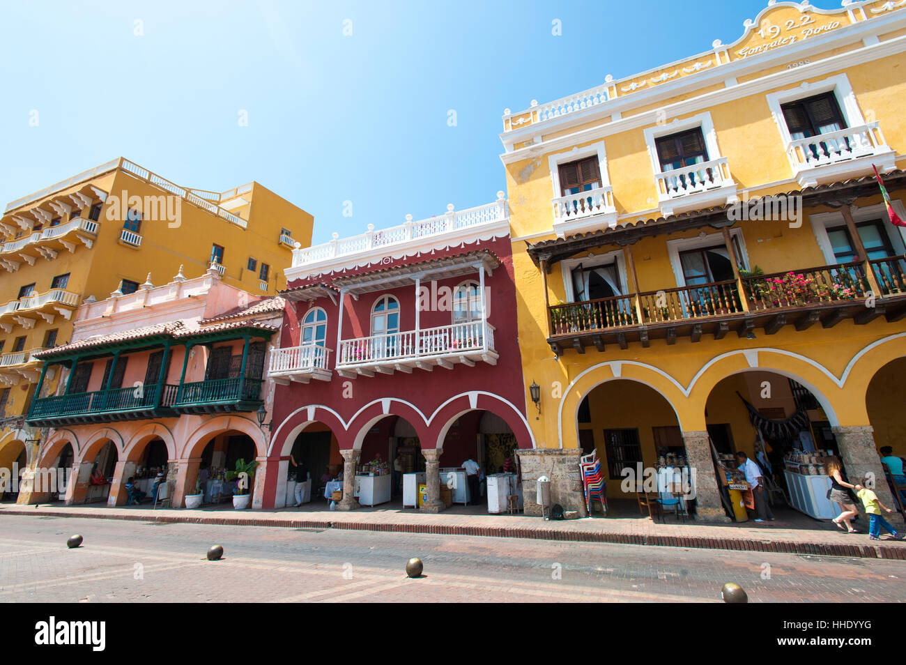 Colorful houses colombia hi-res stock photography and images - Alamy