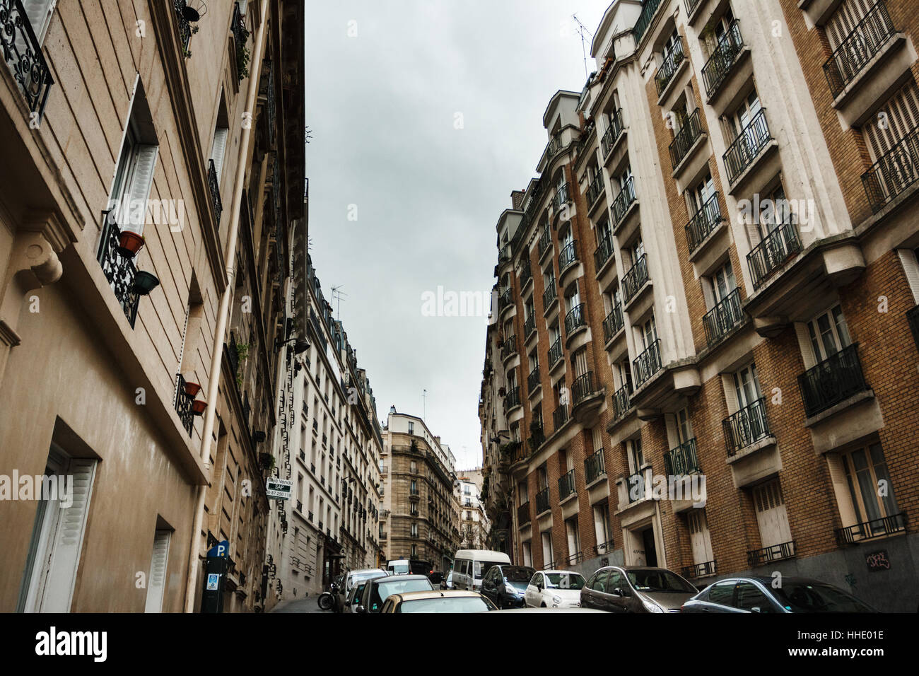 Typical Paris street near Monmartre in Paris, France Stock Photo - Alamy
