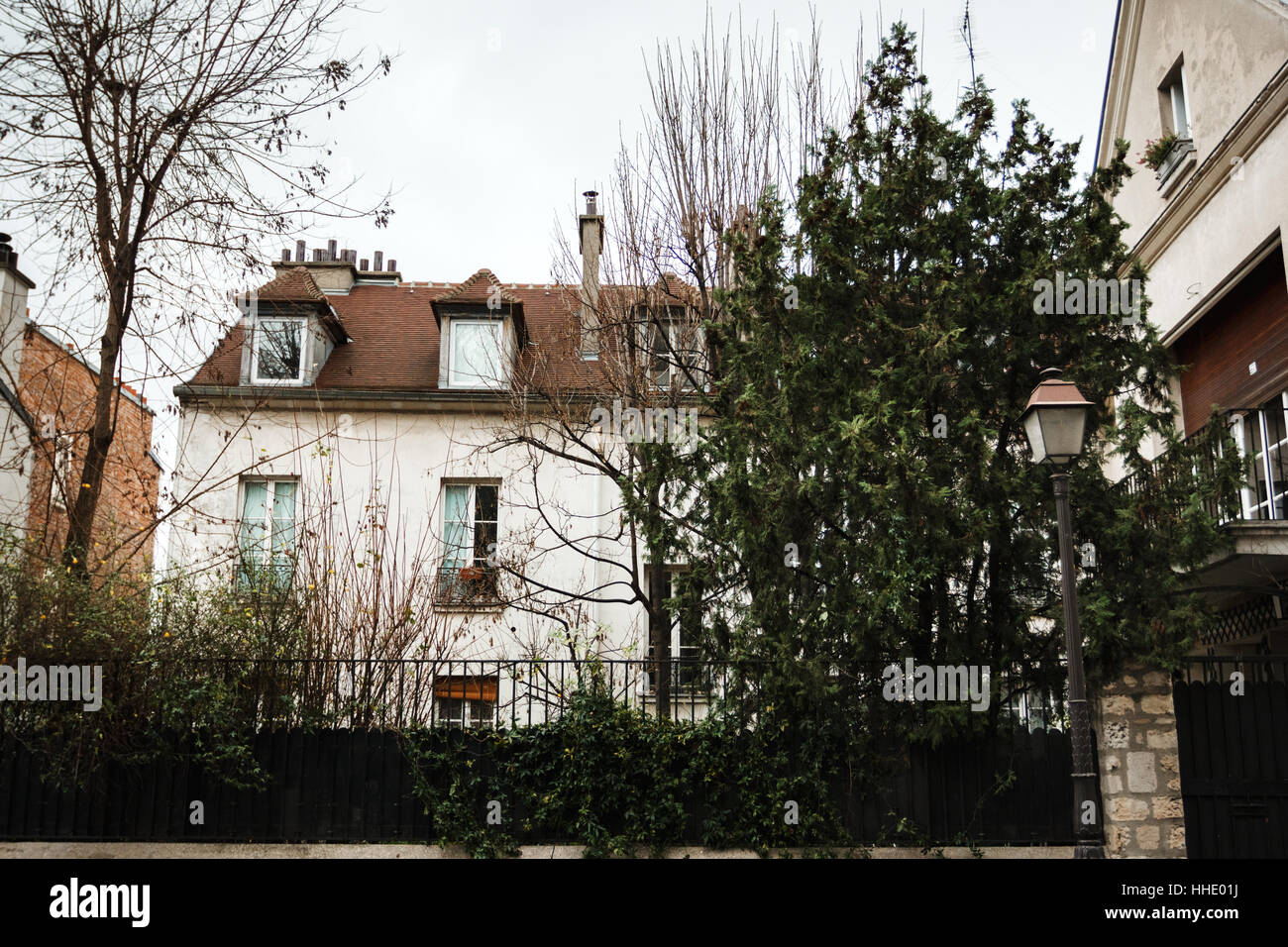 Mansion in paris france hi-res stock photography and images - Alamy