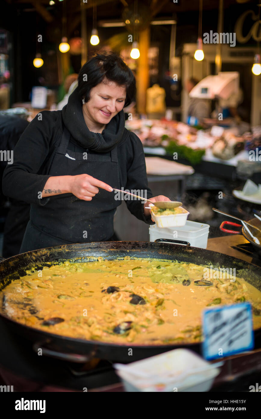 Street food stall hi-res stock photography and images - Alamy