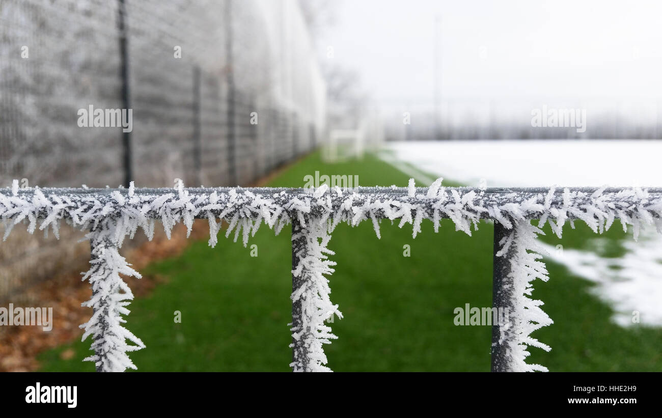 Children playing frost hi-res stock photography and images - Alamy