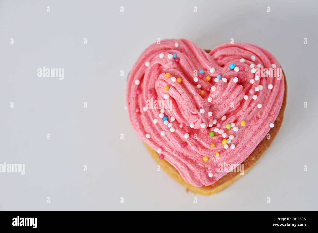 heart shape muffin Stock Photo - Alamy