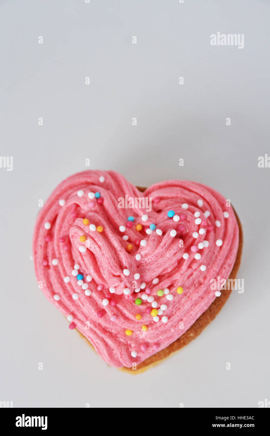 heart shape muffin Stock Photo - Alamy