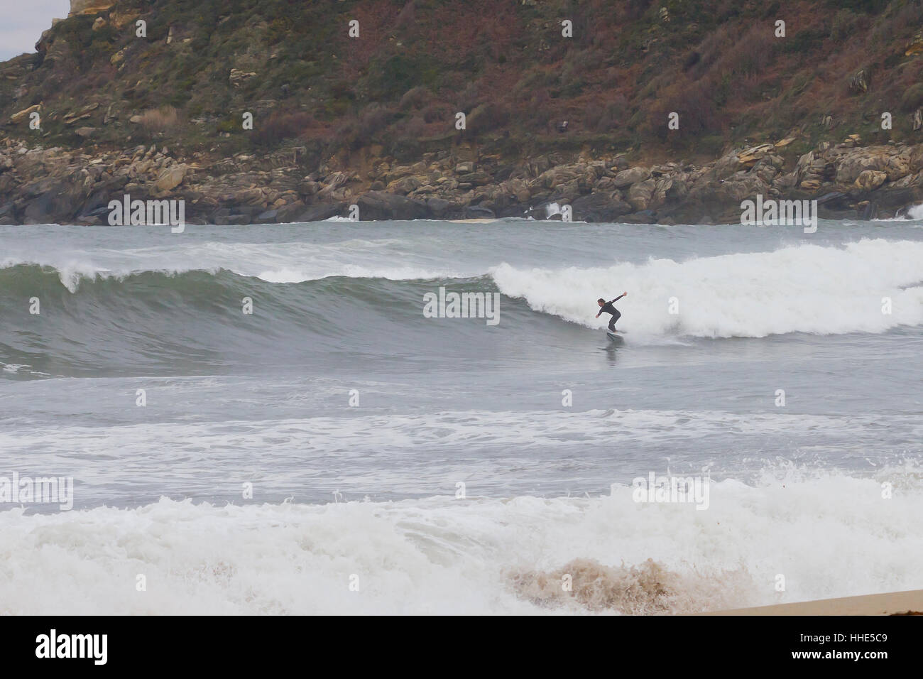 Big wave challenge hi-res stock photography and images - Alamy