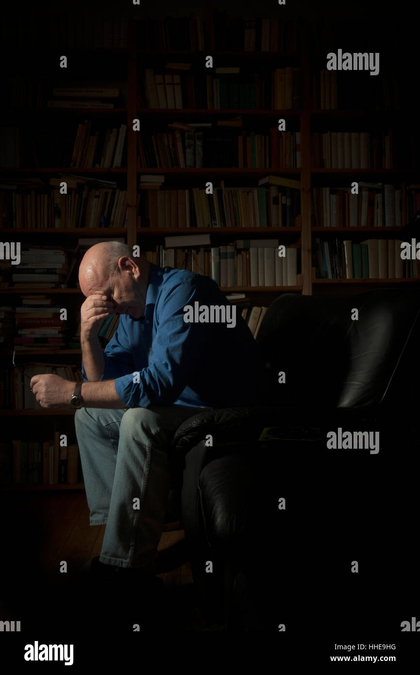 Vertical hopelessness hi-res stock photography and images - Alamy