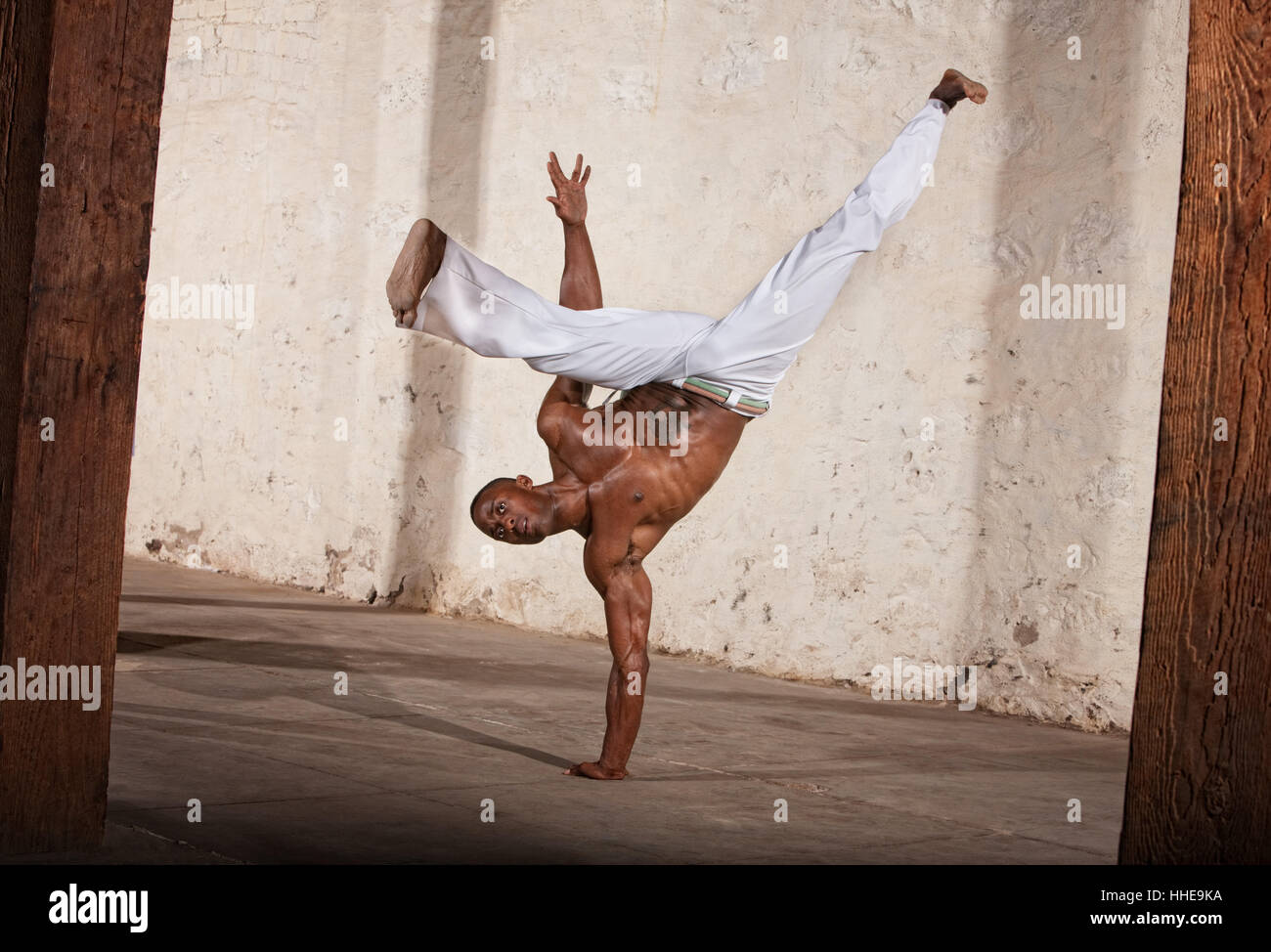 Onearmed kick hi-res stock photography and images - Alamy