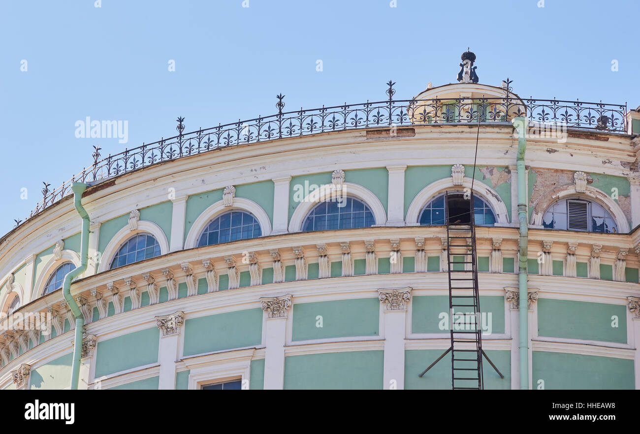 Theatre st petersburg russia exterior hi-res stock photography and images - Alamy